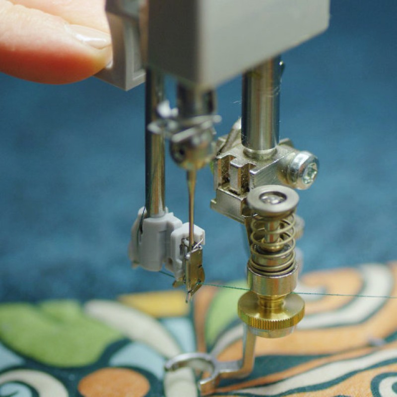 Bernina Q16 Longarm Quilting Machine